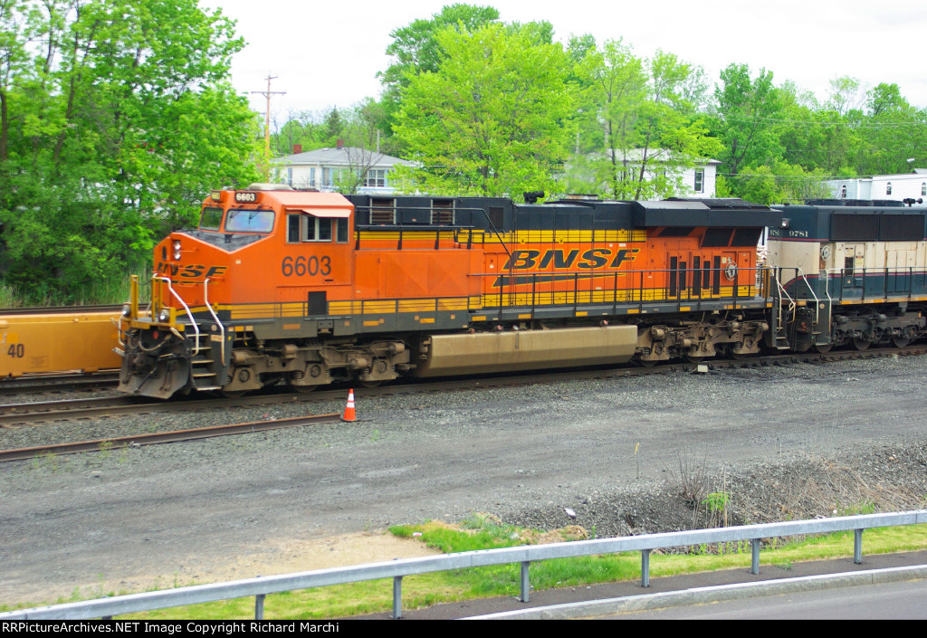 BNSF 6603
